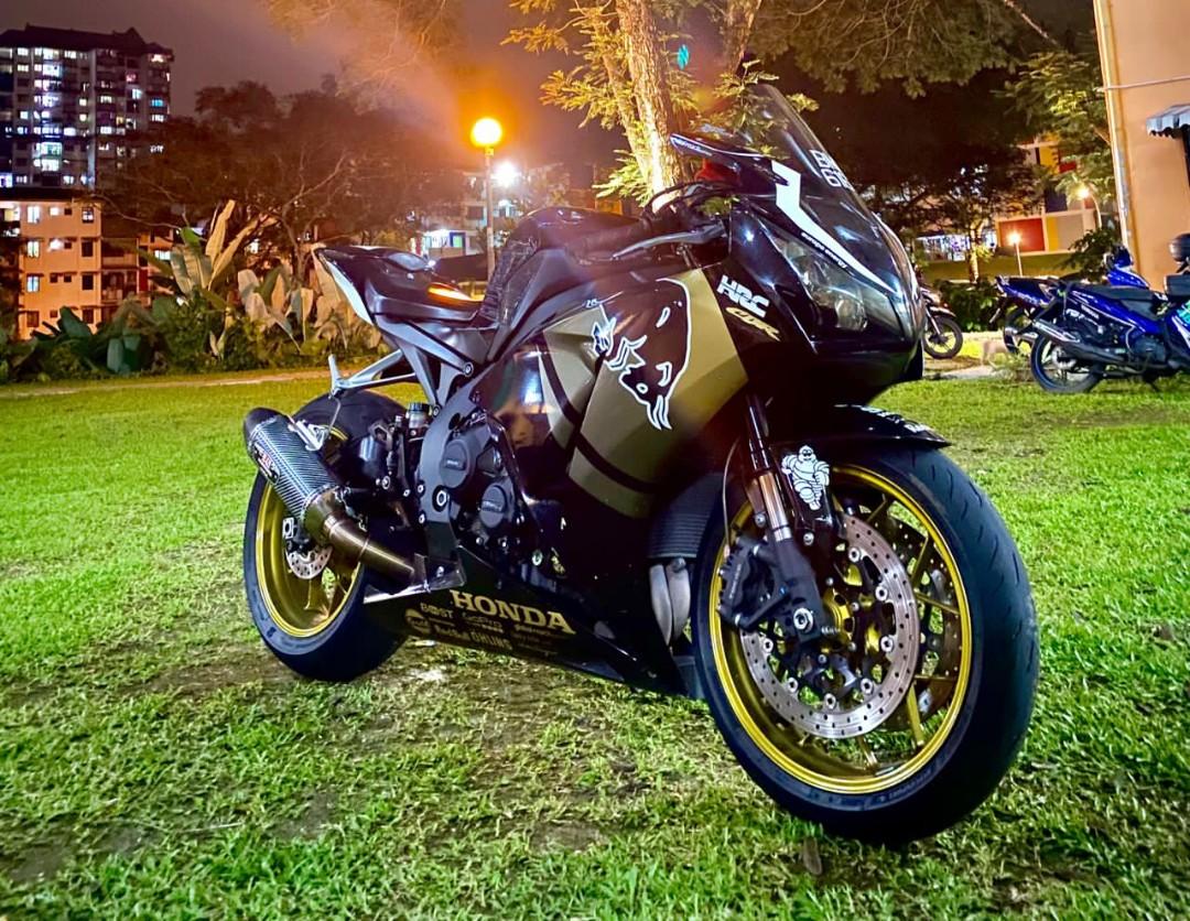 HONDA CBR1000RR RABBIT PIKACHU JAJAN BANYAK FREE COVERSET, Motorbikes ...