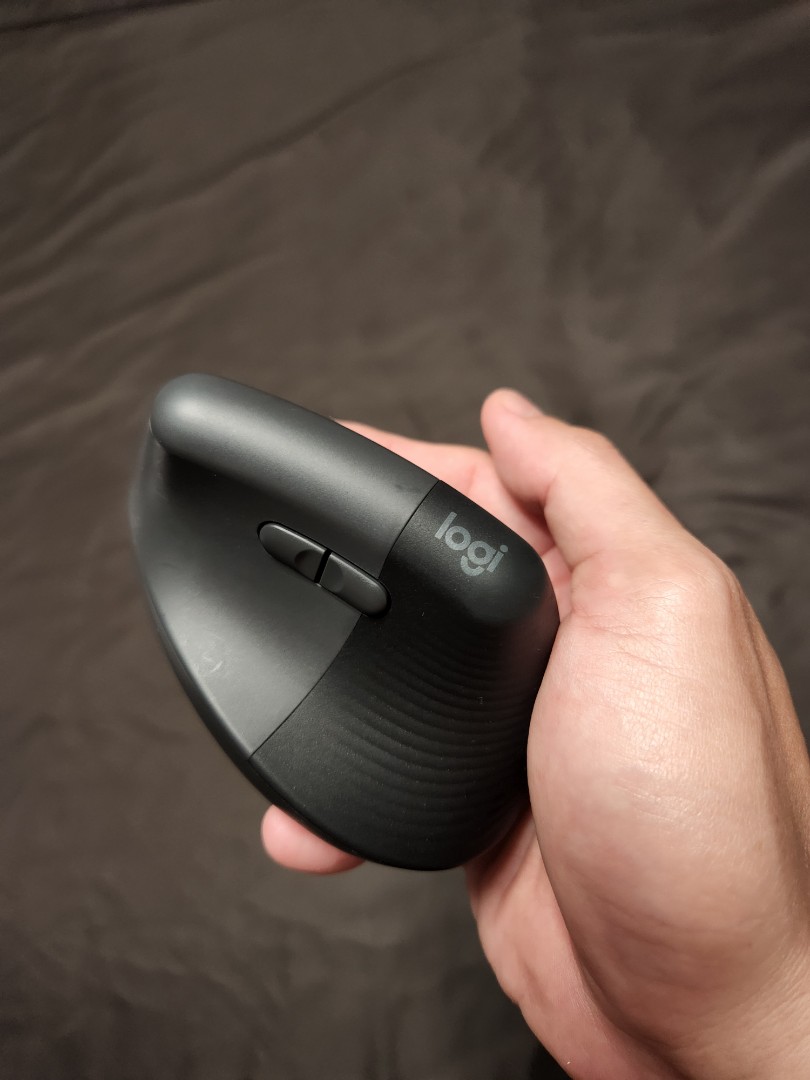 Like new Logitech Lift mouse, Computers & Tech, Parts & Accessories ...
