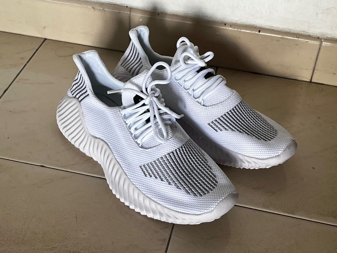 MLO Shoes, Men's Fashion, Footwear, Sneakers on Carousell