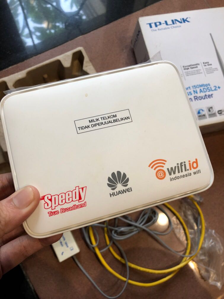 Modem indihome speedy telkom merk huawei, Elektronik, Bagian Komputer ...