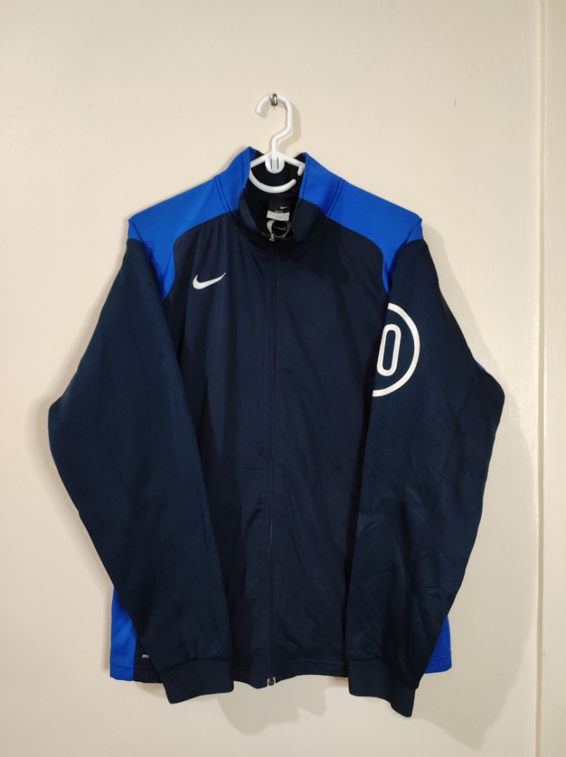 NIKE - DRI-FIT (Large), Men's Fashion, Coats, Jackets and Outerwear on ...