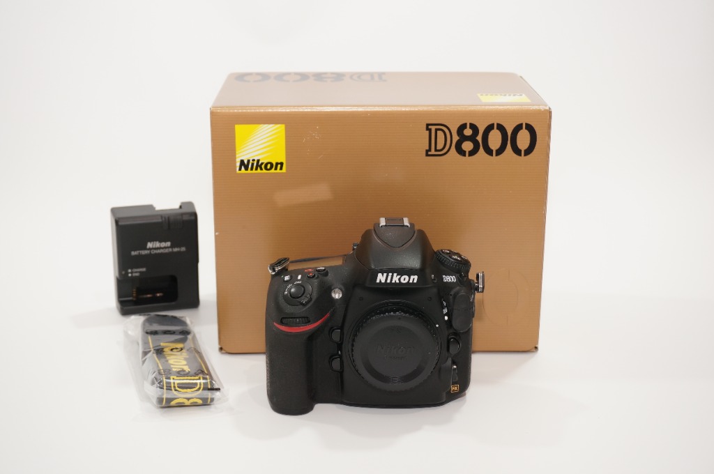 Nikon D800. Shutter Count 79XX, Photography, Cameras on Carousell