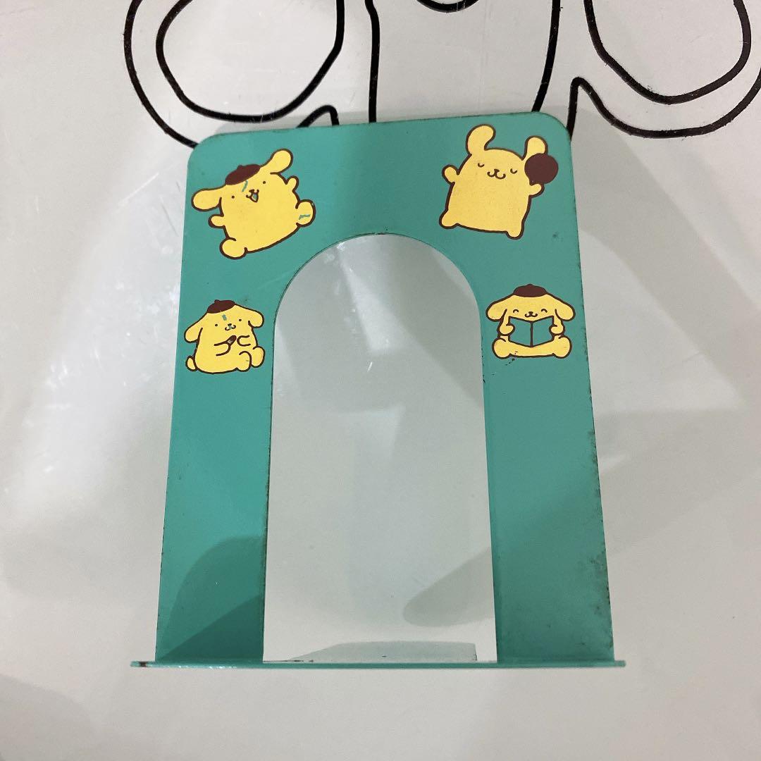 正品sanrio hello kitty 家族 putin 布丁狗 鐵製書架, 家具及居家用品, 戶外家具在旋轉拍賣