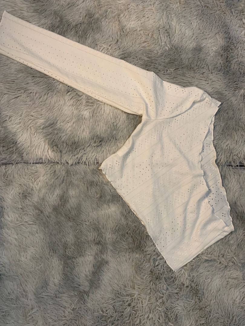 Shein Venus Cut Top, Women's Fashion, Tops, Others Tops on Carousell