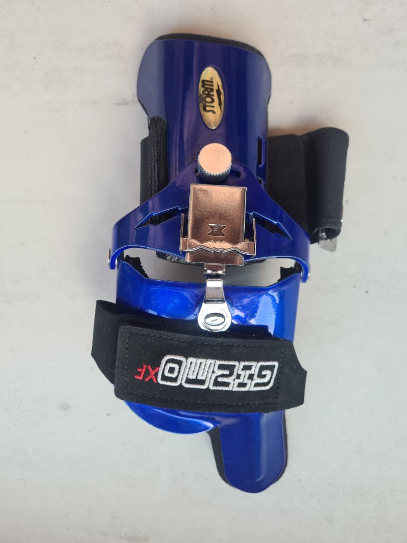 Storm gizmo xf wrist guard (right handed), Sports Equipment, Sports ...