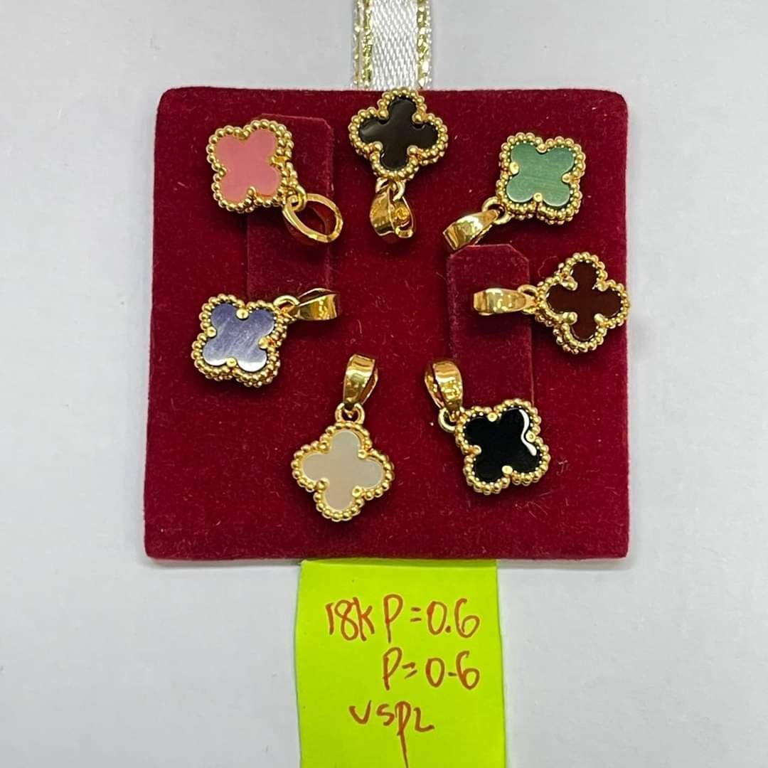 18K Saudi Gold VCA Pendant, Women's Fashion, Jewelry & Organizers ...