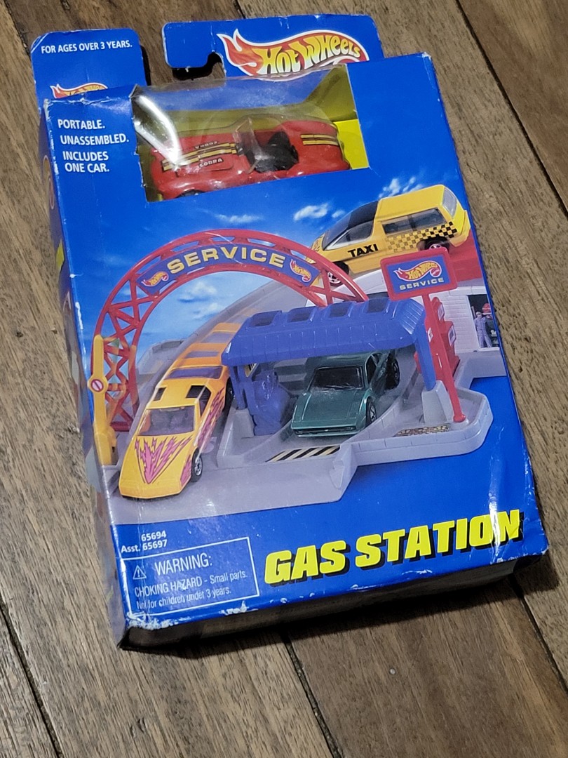 Vintage 1996 Hot Wheels World Gas Station - Red Cobra, Hobbies & Toys ...