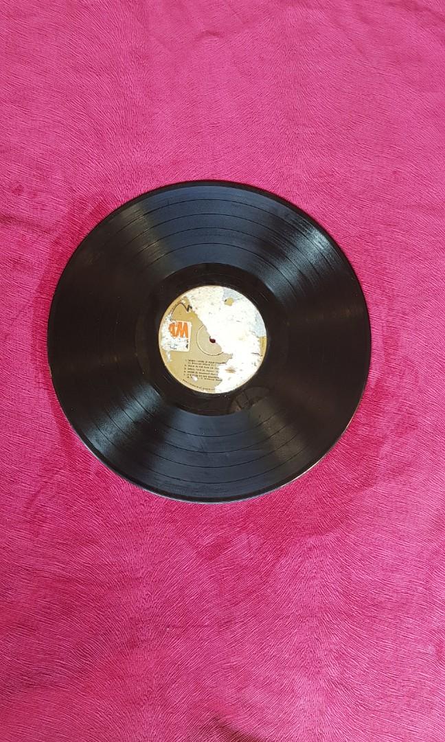 kaset piringan hitam vinyl when i lock in your eyes walk in the park ...