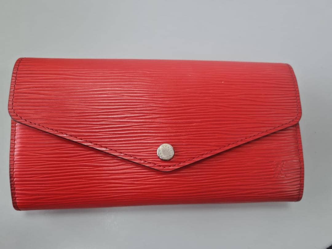 LV Sarah Wallet, Luxury, Bags & Wallets on Carousell