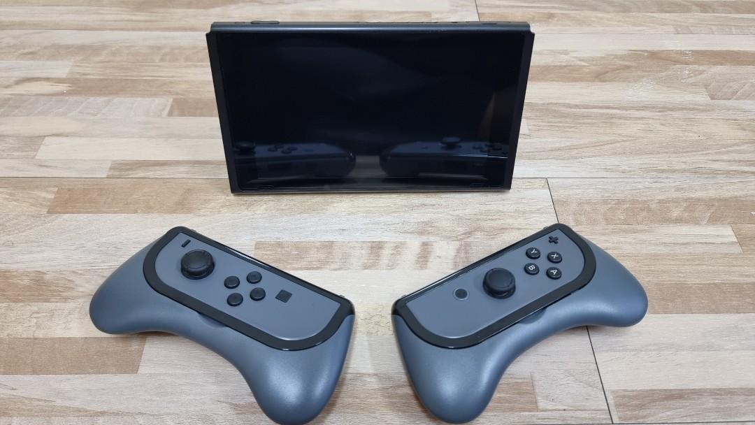 Nintendo Switch 1st Gen Full Set (Used) + Travel Pack + Freebies, Video ...