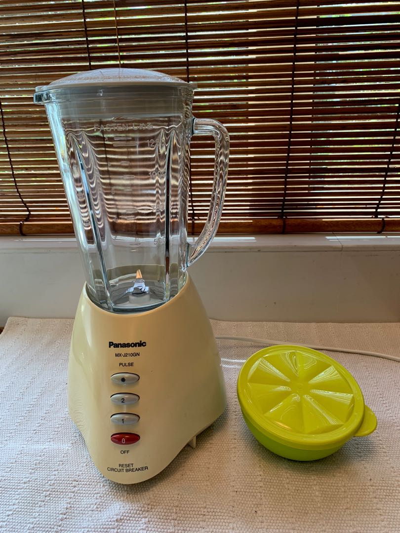 Panasonic Glass Blender + brand new Tupperware container, TV & Home ...