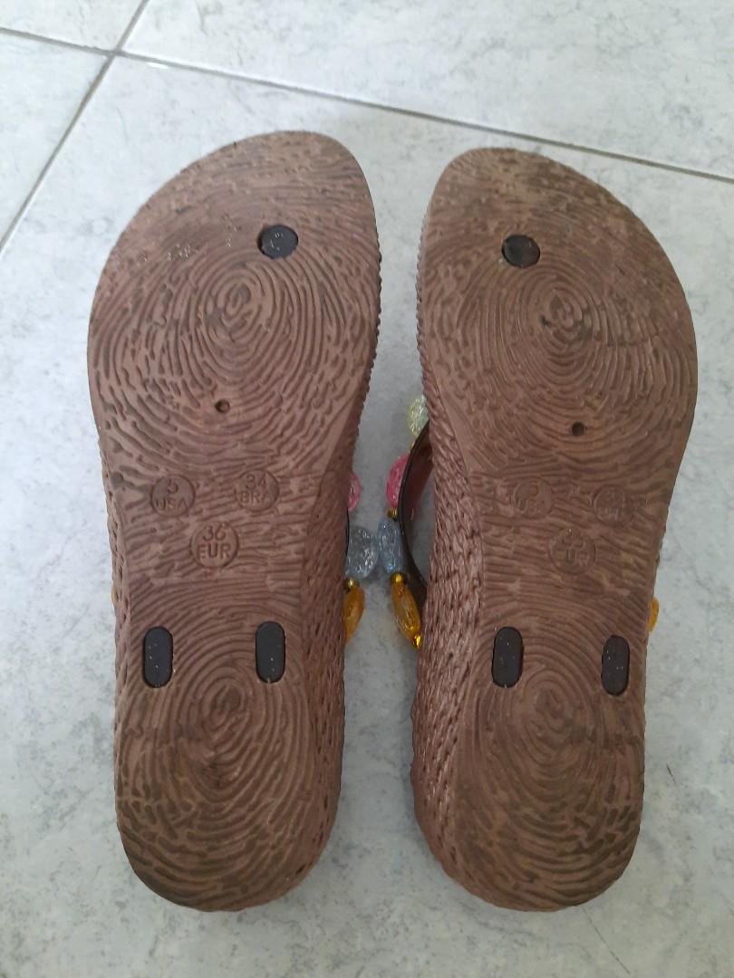 Sendal cantik dan nyaman dipakai, Fesyen Wanita, Sepatu di Carousell