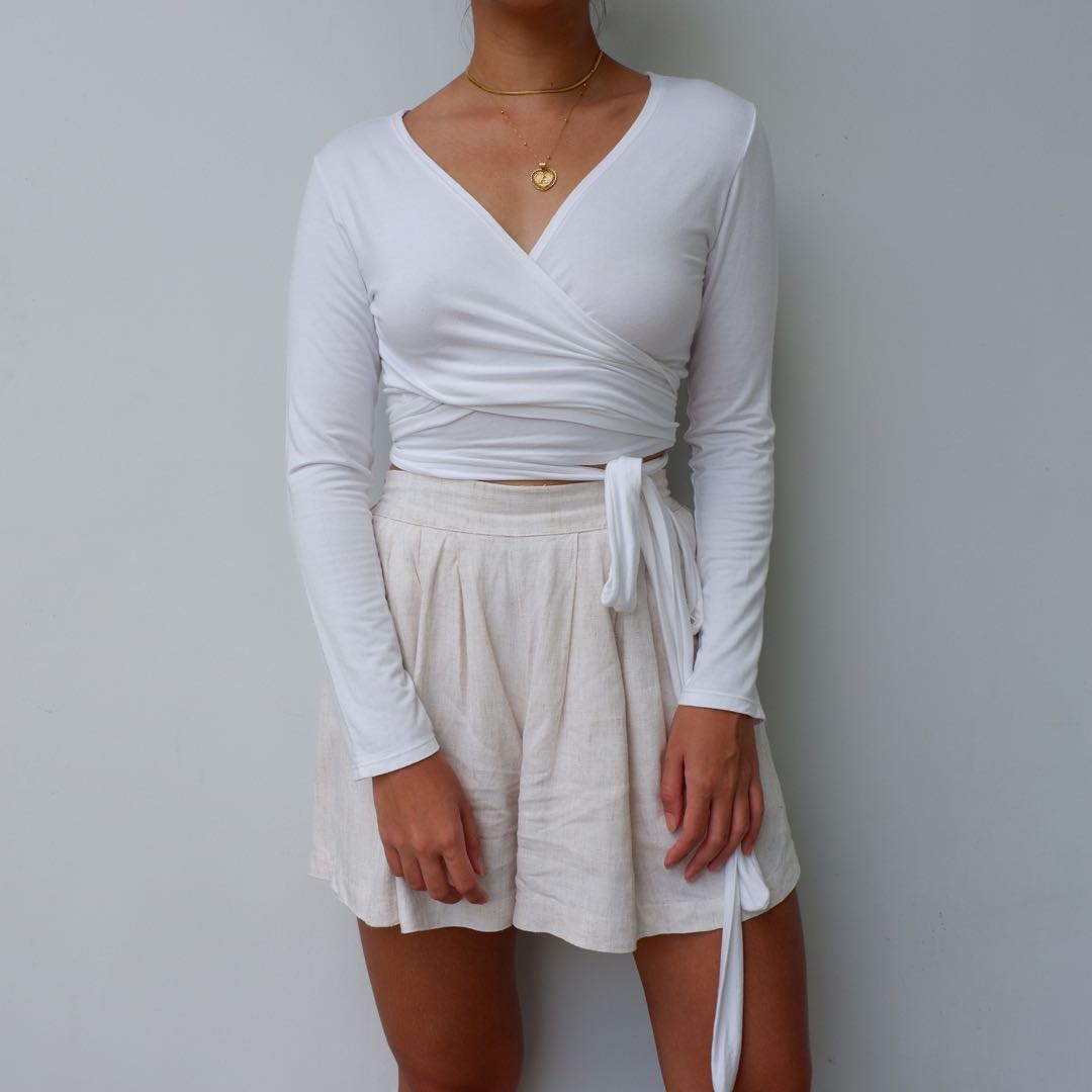 Simple white longsleeve wrap around, Women's Fashion, Tops, Longsleeves ...
