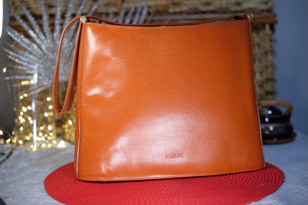Vintage Esquire Collection Tan Kili Shoulder Bag, Women's Fashion, Bags ...