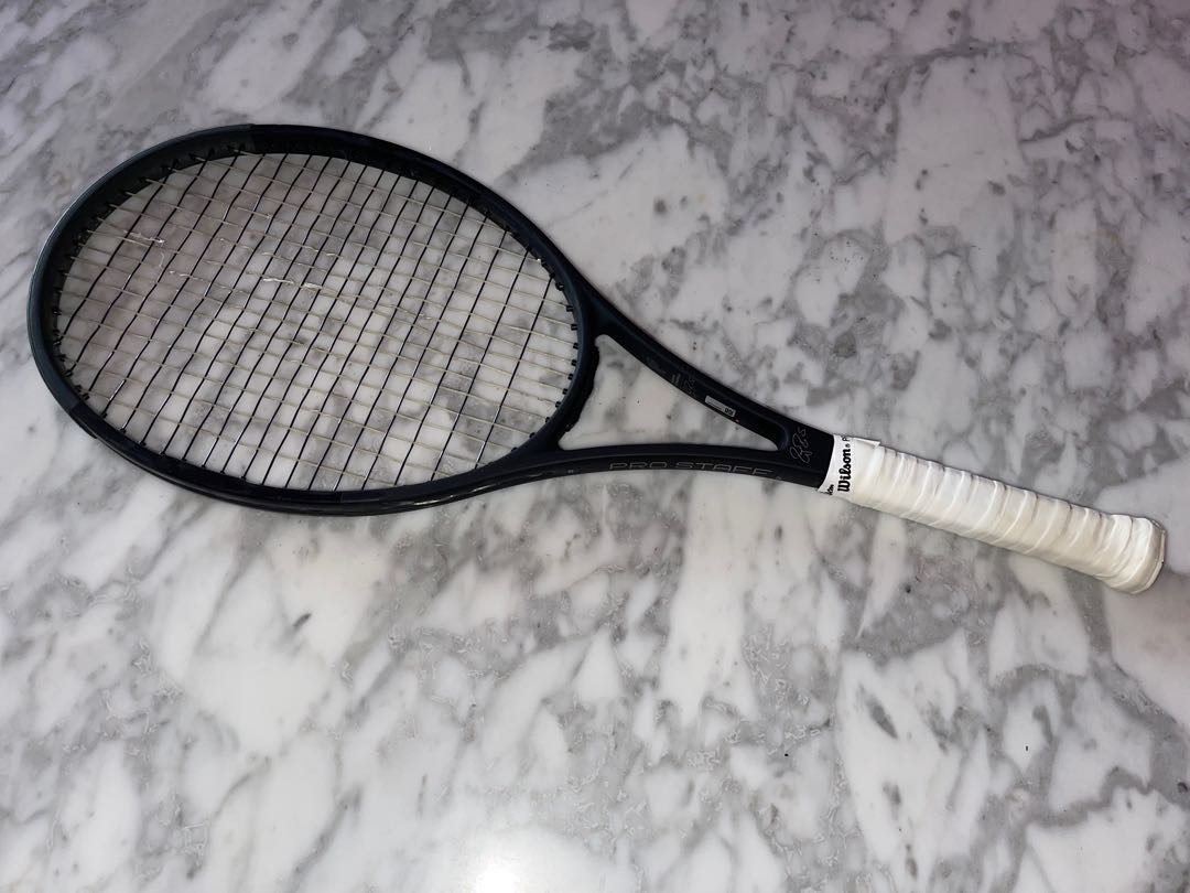 Wilson Pro Staff RF97 grip 2, 運動產品, 其他運動配件 - Carousell
