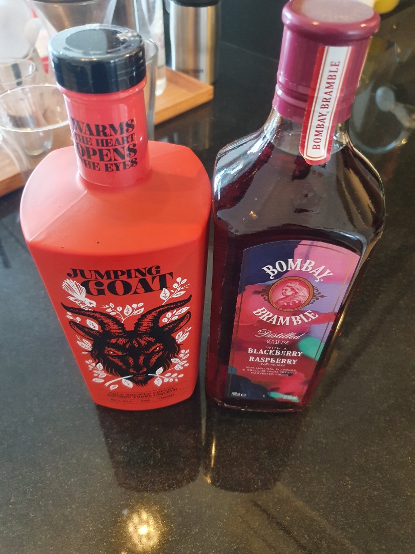Bombay Bramble Gin | Jumping Goat Vodka Liqueur 700ml, Food & Drinks ...