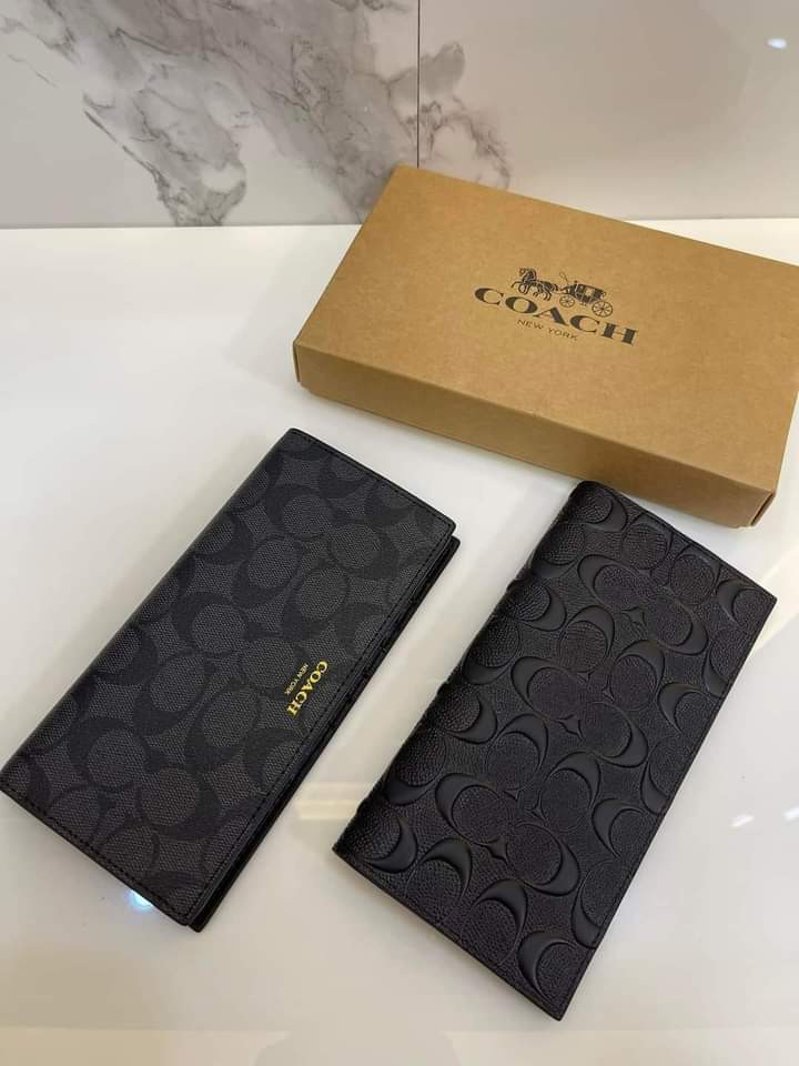 Coach wallet Complete with box and paper bag, Women's Fashion, Bags ...