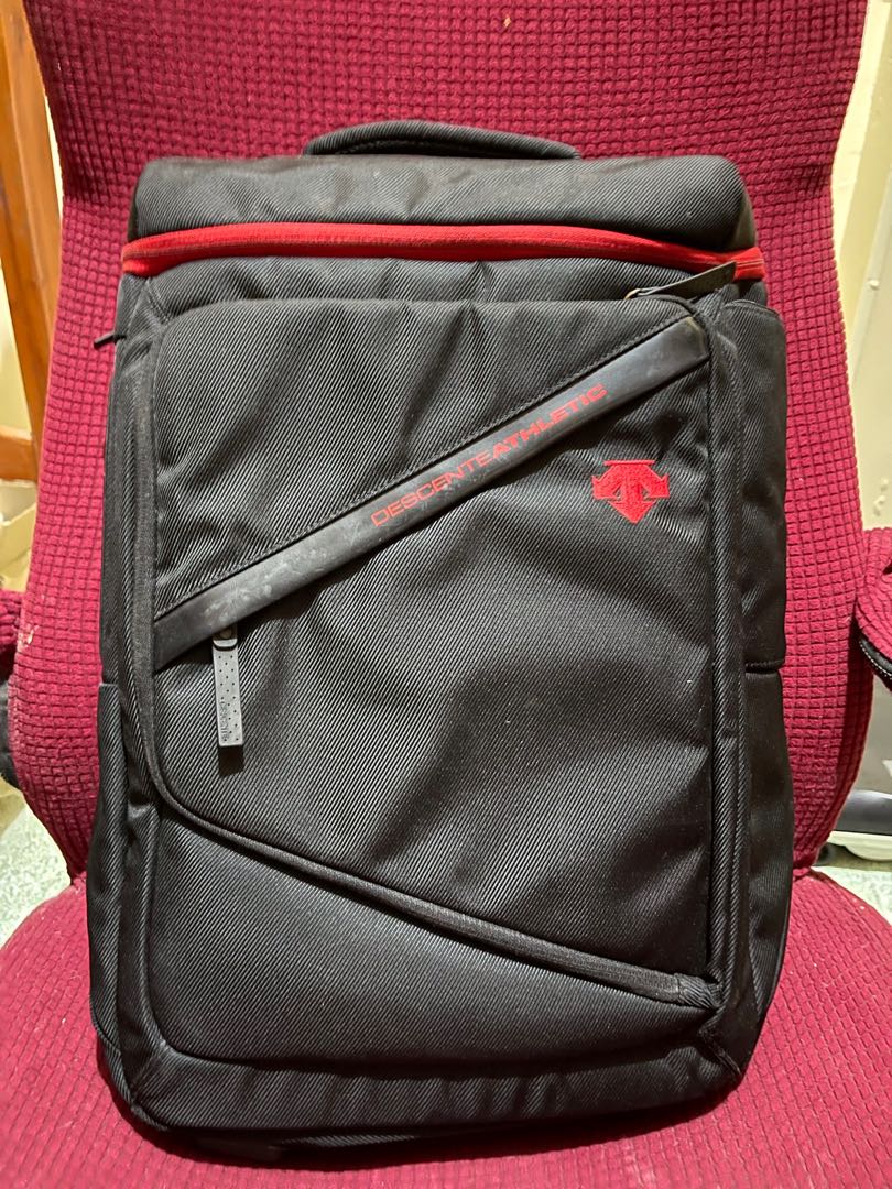 Descente Backpack, Men's Fashion, Bags, Backpacks on Carousell