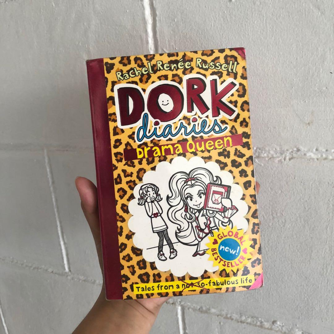 Dork Diaries by Rachel Renee Rusell (Drama Queen), Hobbies & Toys ...
