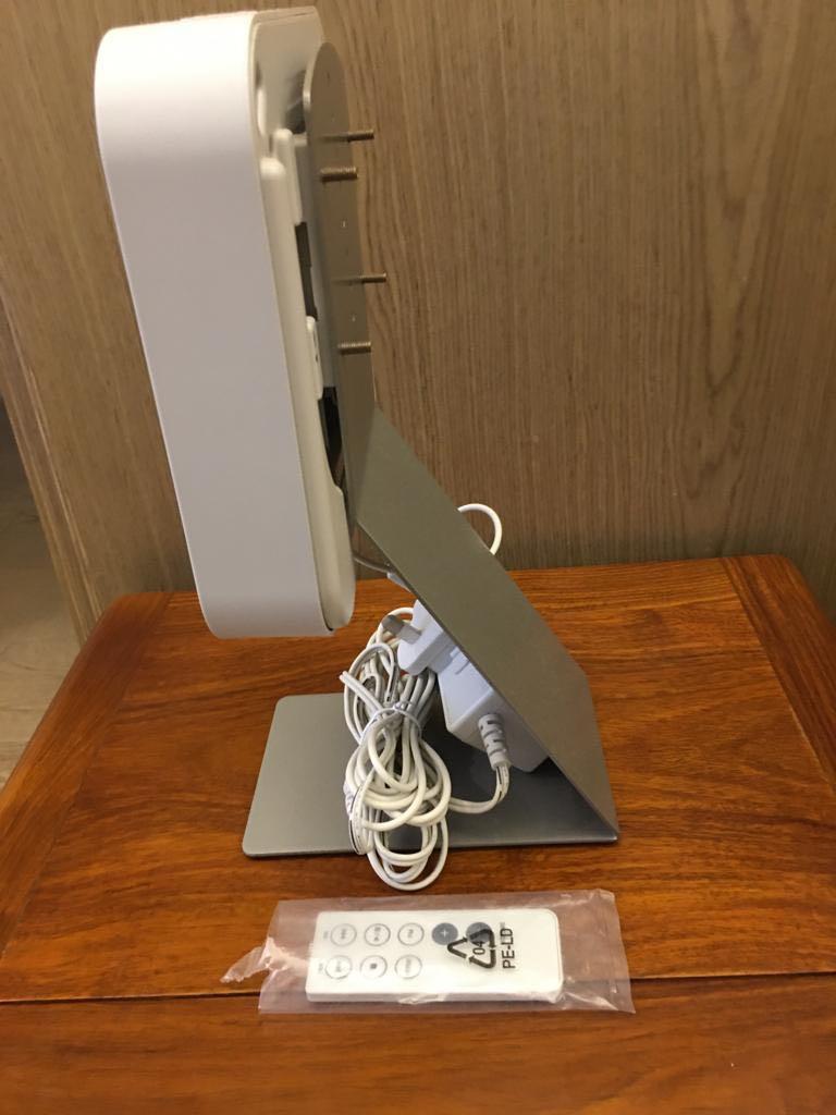 Muji CD player (fully functional!), 家庭電器, 轉插器及插頭 - Carousell