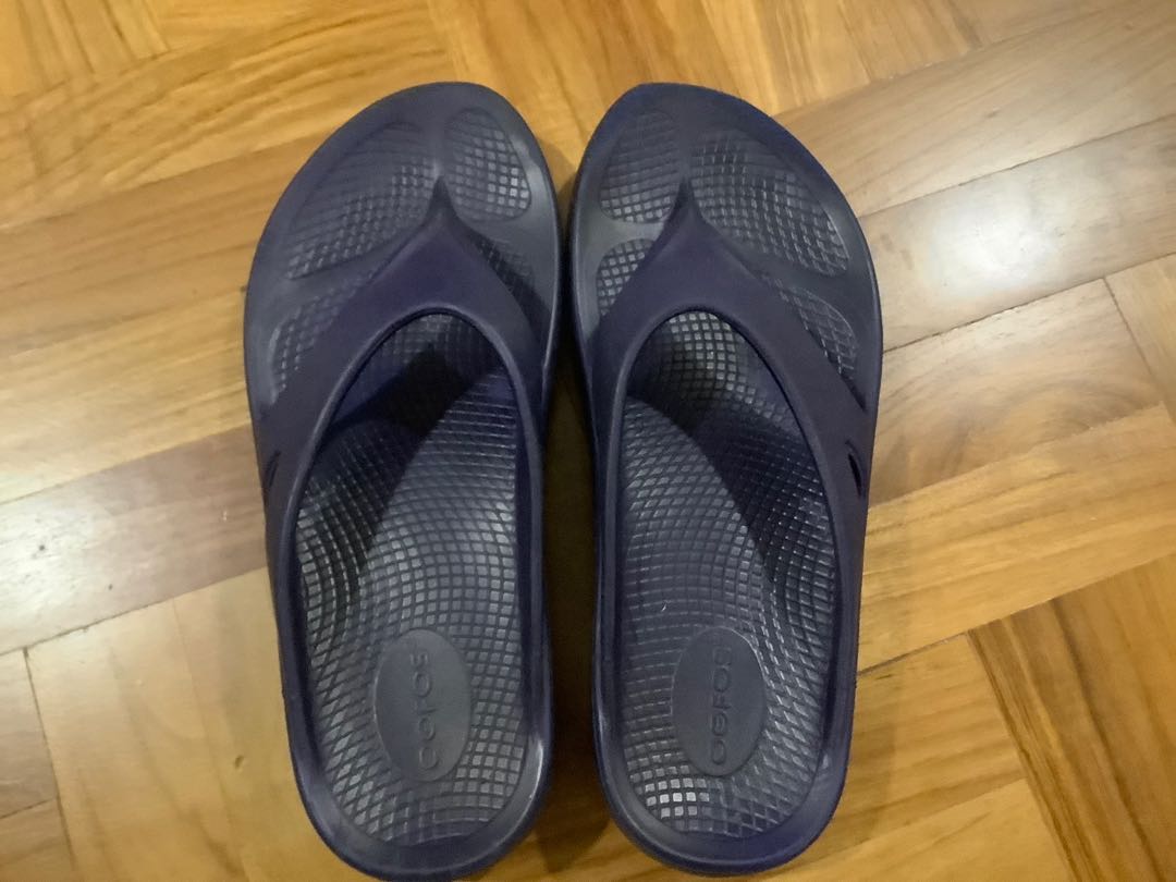 Oofos slippers (Navy blue), Women's Fashion, Footwear, Flipflops and ...