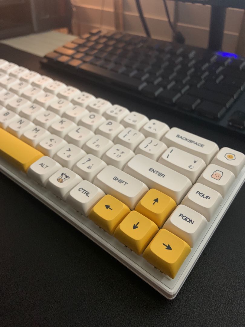 [Clearance Sales] Milk and Honey Cream keycaps. English with Japanese ...