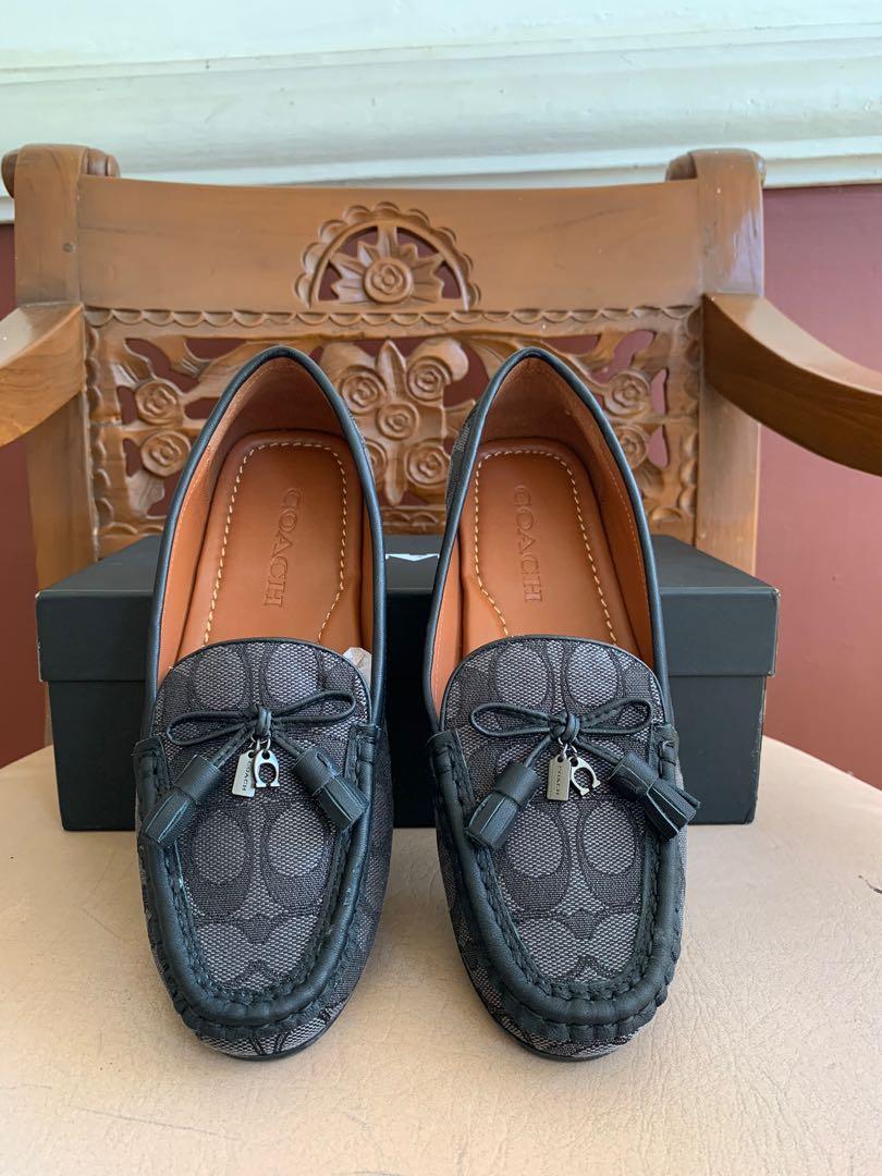 Sepatu Coach Women Shoes Monogram, Fesyen Wanita, Sepatu di Carousell
