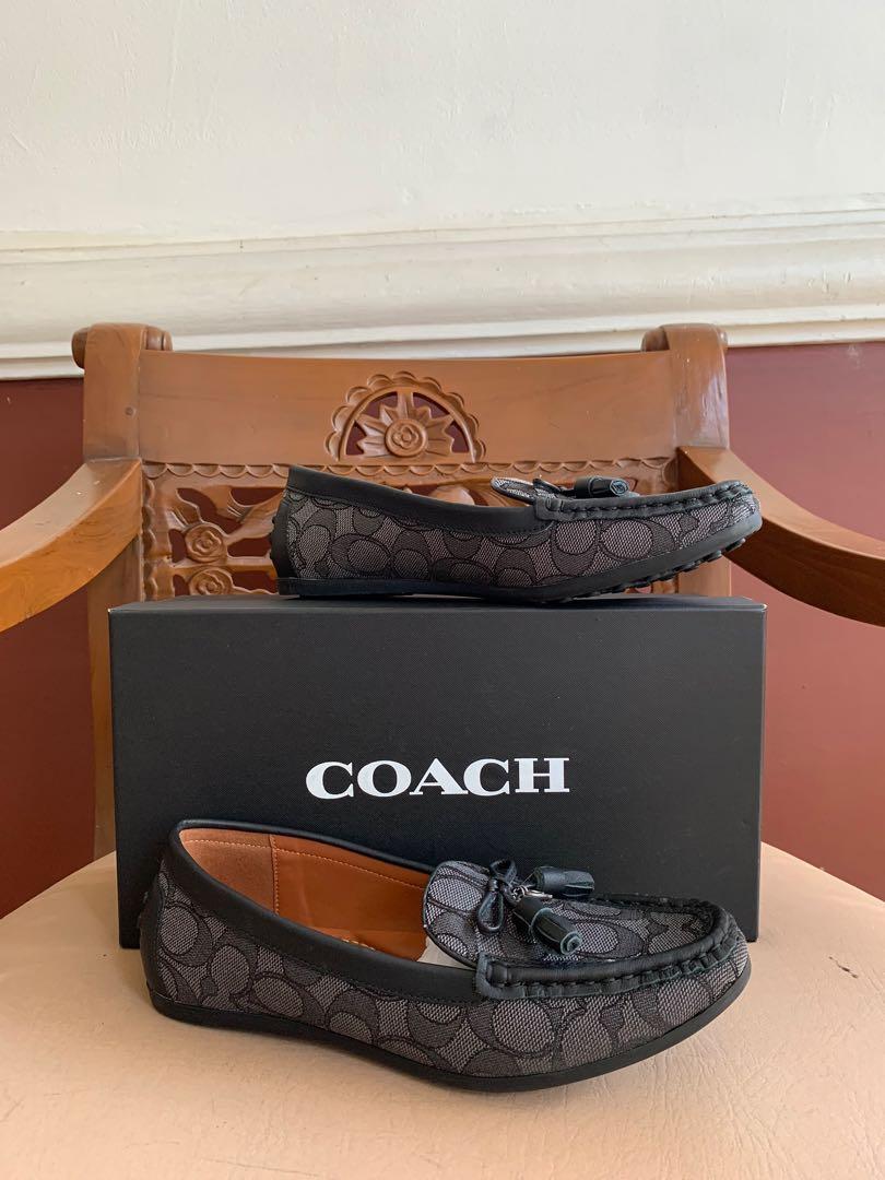 Sepatu Coach Women Shoes Monogram, Fesyen Wanita, Sepatu di Carousell