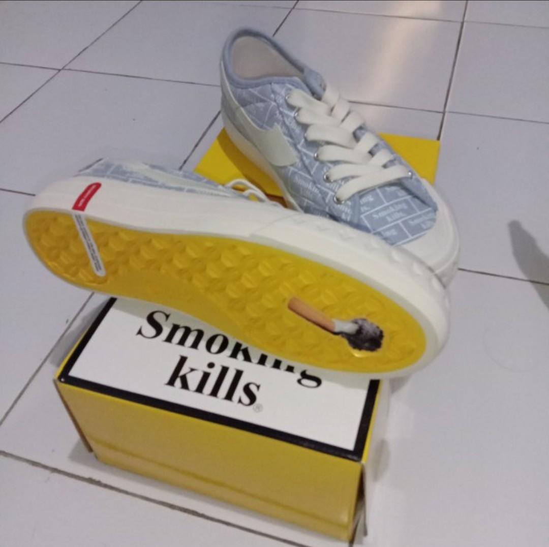 Sepatu Compass Smoking kills, Fesyen Pria, Sepatu , Sneakers di Carousell