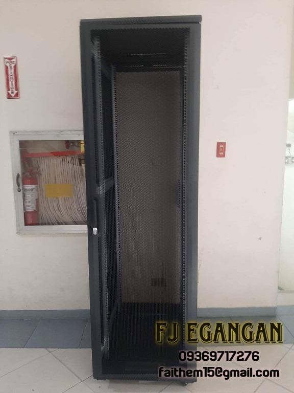 Toten 42U Free Standing Data Cabinet W=600x D=800x H=7FT | 42U 7ft Data ...