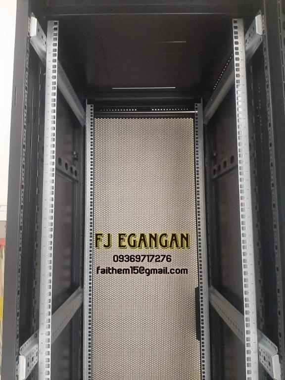 Toten 42U Free Standing Data Cabinet W=600x D=800x H=7FT | 42U 7ft Data ...