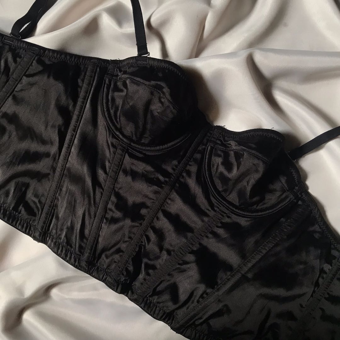 XS | URBAN OUTFITTERS AYLA BUSTIER TOP, Women's Fashion, Tops, Others ...