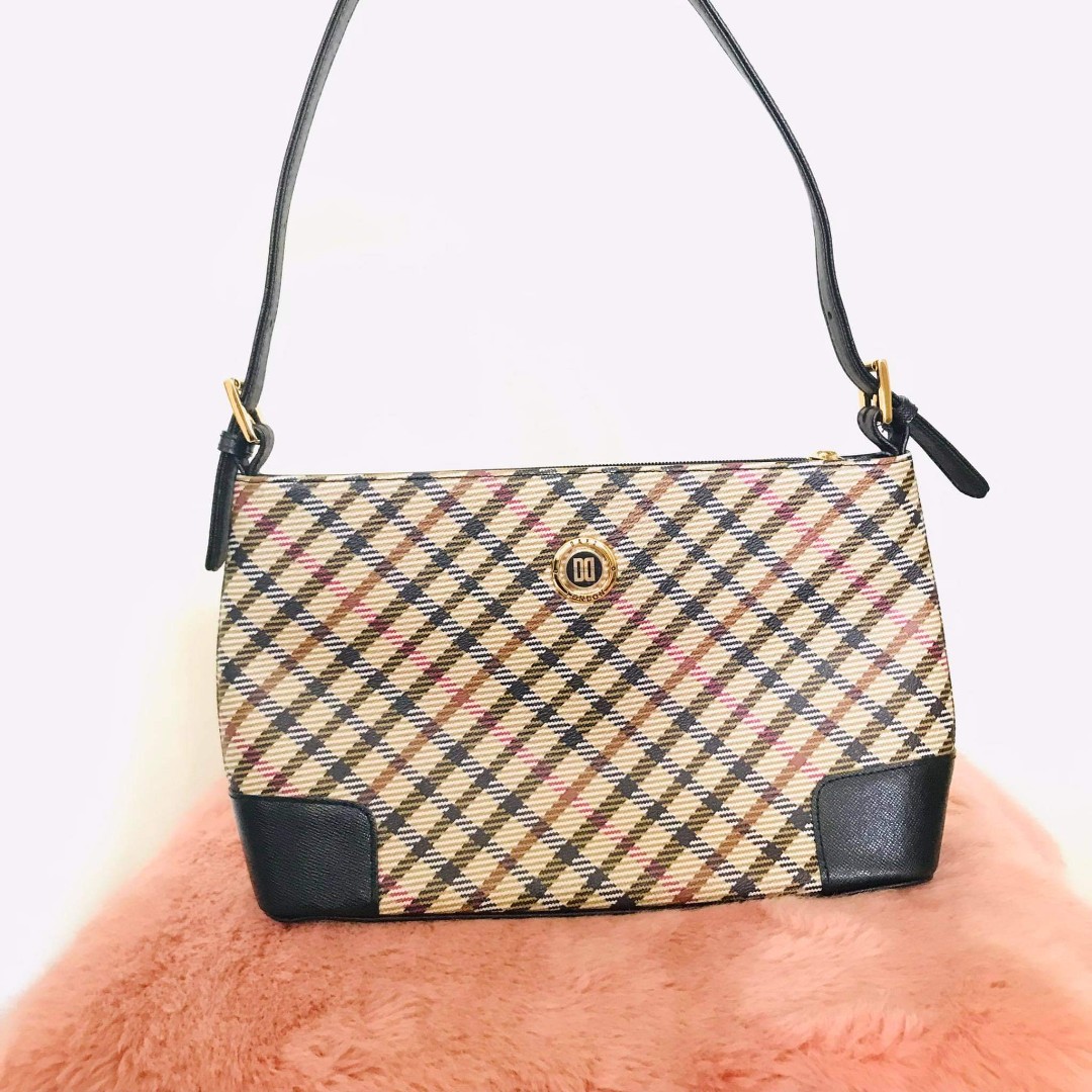 Authentic DAKS London Bag, Luxury, Bags & Wallets on Carousell