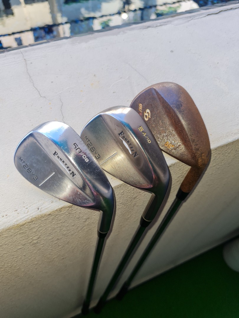 Japan Wedges 54 & 58, Sports Equipment, Sports & Games, Golf on Carousell