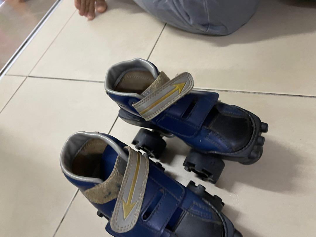 Kasut roda besi budak vintage , Babies & Kids, Babies & Kids Fashion on ...