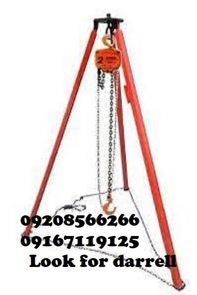 LIFTING TRIPOD WITH CHAINBLOCK, Commercial & Industrial, Construction ...