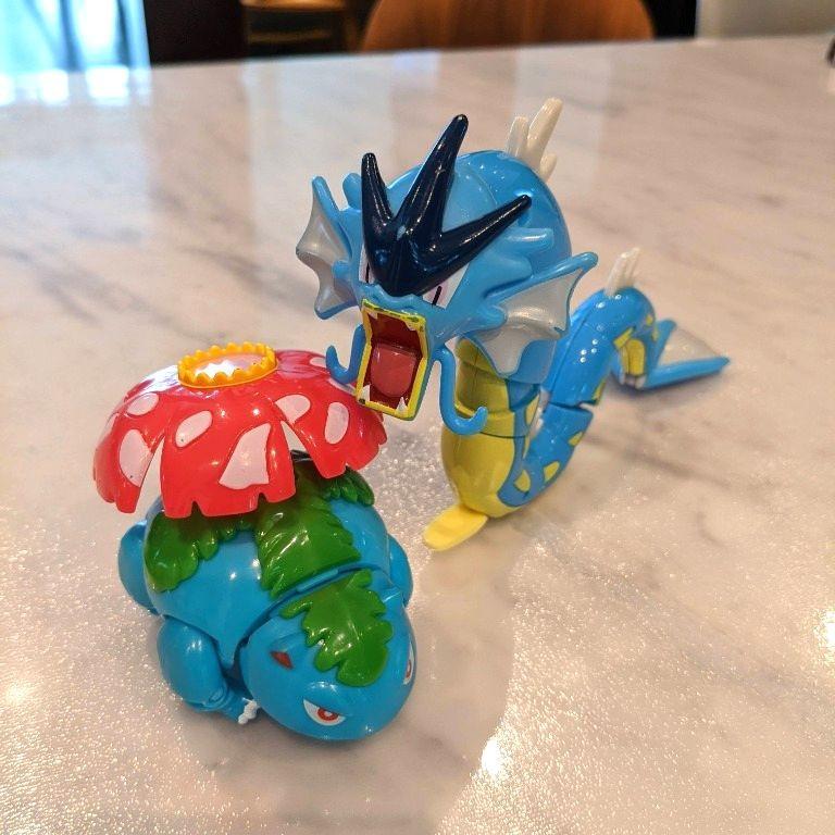 Pokemon transform / deformation toys - Pikachu, Charizard, Gyarados ...