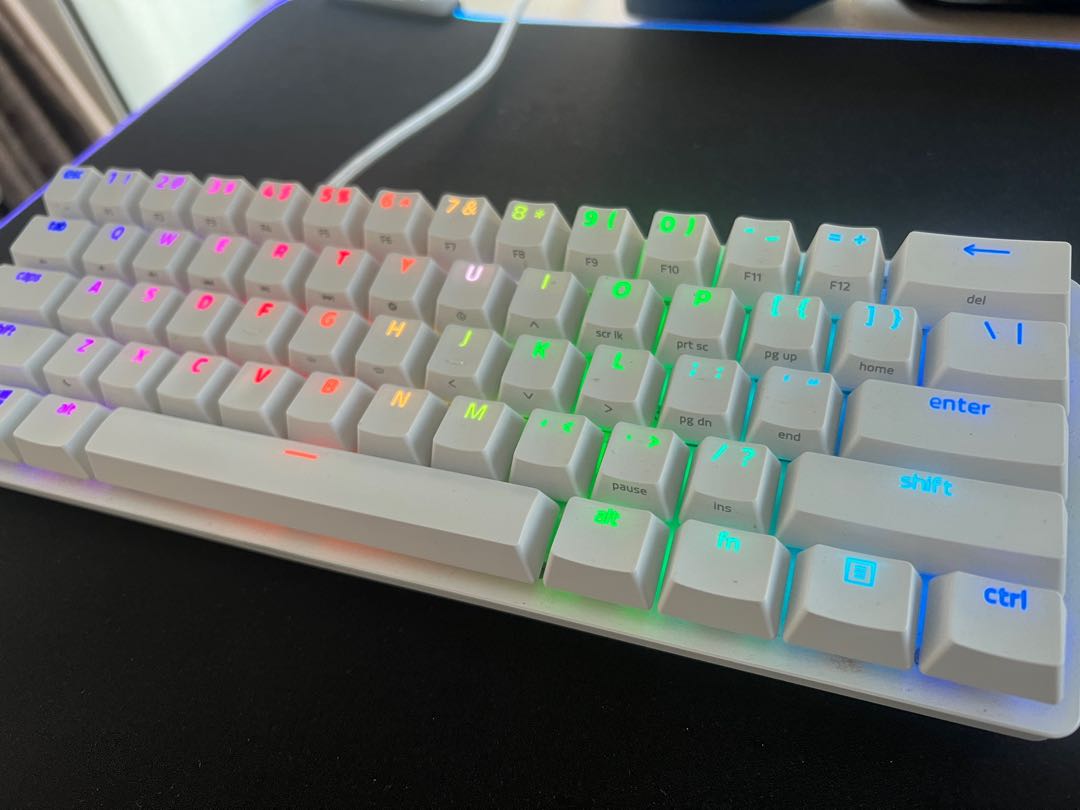 Razer Huntsman Mini (red switches), Computers & Tech, Parts ...