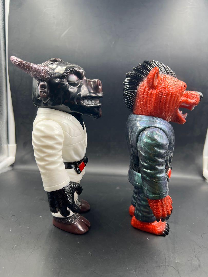 redshark 柔術 墓場限定 兩隻 sofubi sofuvi 搪膠, 興趣及遊戲, 玩具 & 遊戲類 - Carousell