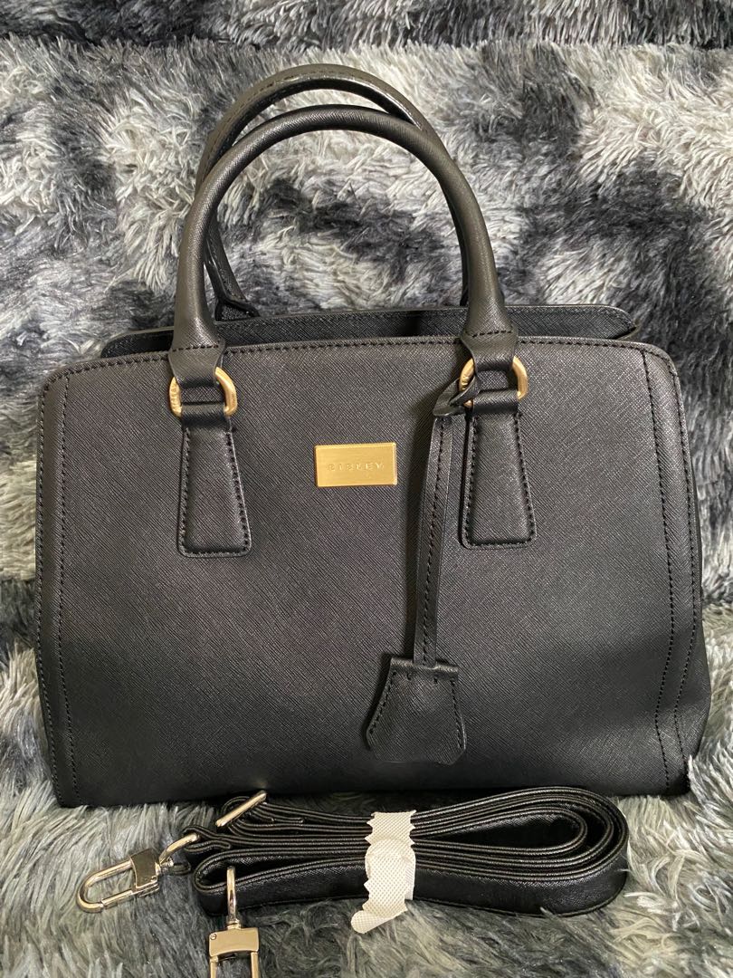 Sisley Standalone 2-Way, Luxury, Bags & Wallets on Carousell