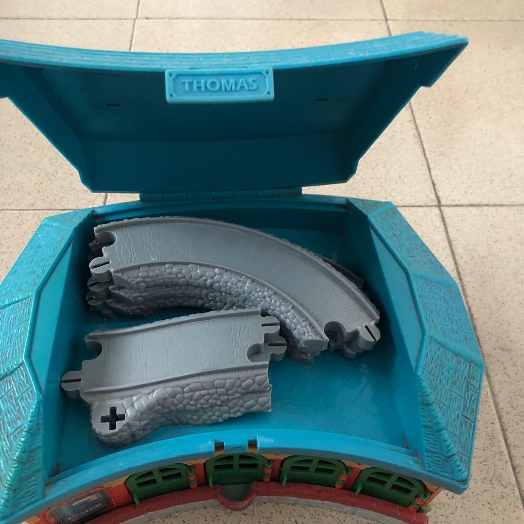 Thomas roundhouse Take Along track set, Babies & Kids, Infant Playtime ...