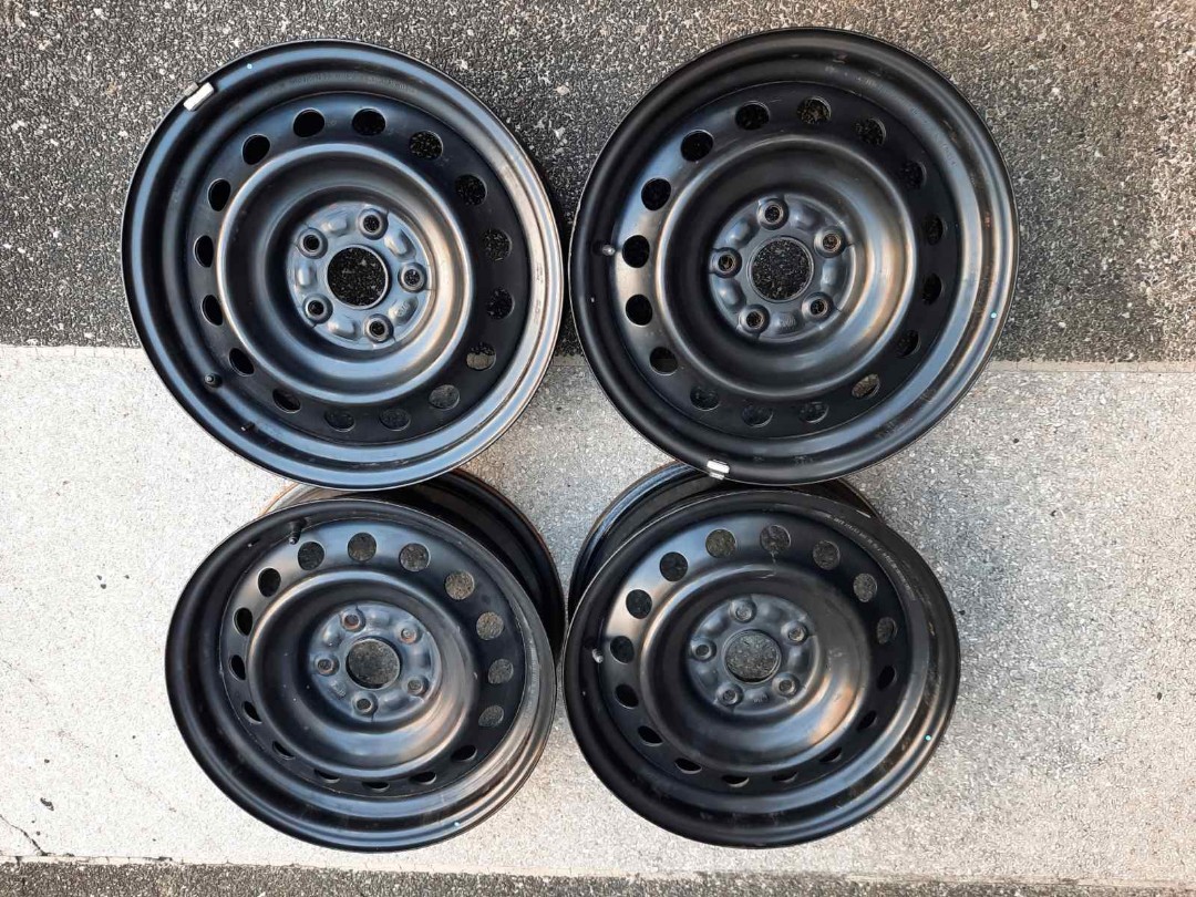 Toyota Innova Stock Rims 16" - 5 holes, Car Parts & Accessories, Mags ...