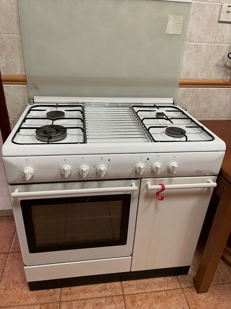 Turbo Incanto 90cm free standing stove cooker with electric oven, TV ...