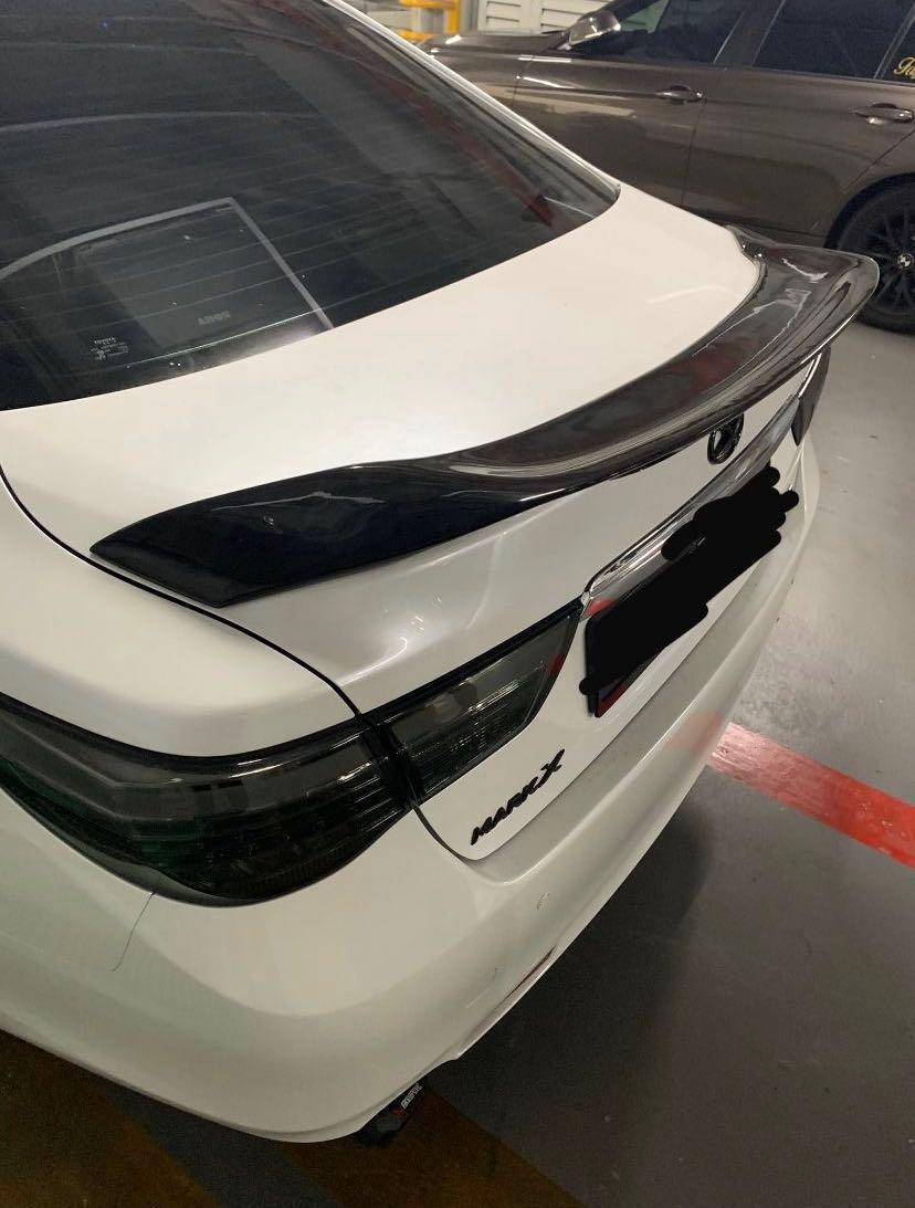 Universal ducktail spoiler in glossy black / cf - Benz w204 c-class ...