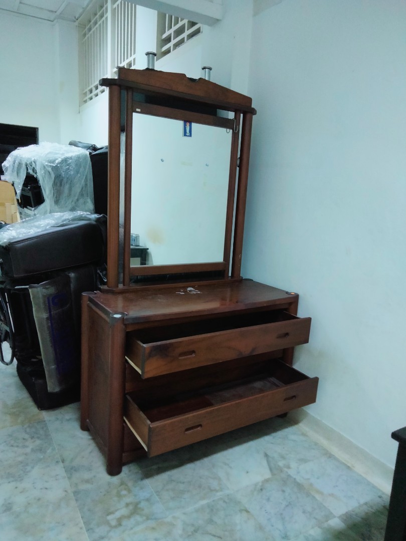 Used dressing table for selling we will free delivery-100$, Furniture ...