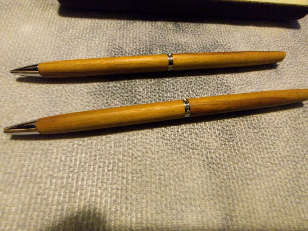 Vintage Hallmark wooden pen and pencil set, 興趣及遊戲, 手作＆自家設計, 文具 - Carousell