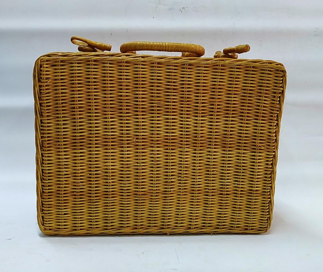 Woven Rattan/Wicker Luggage Suitcase Picnic Basket Vintage, Women's ...
