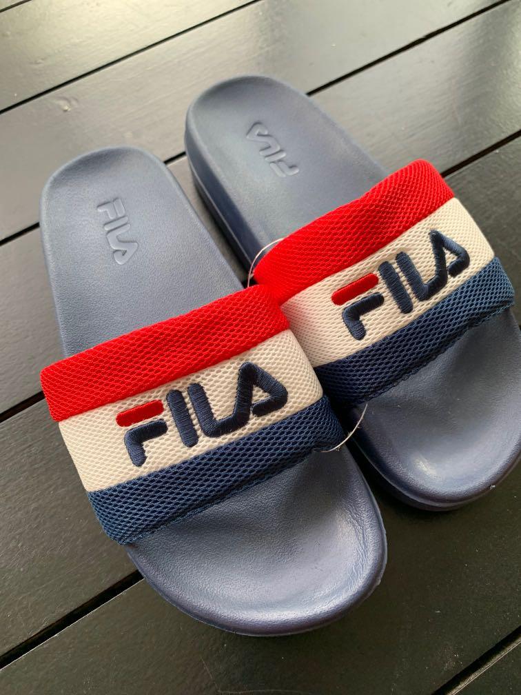 Fila signature sliders, Women's Fashion, Footwear, Flipflops and Slides ...