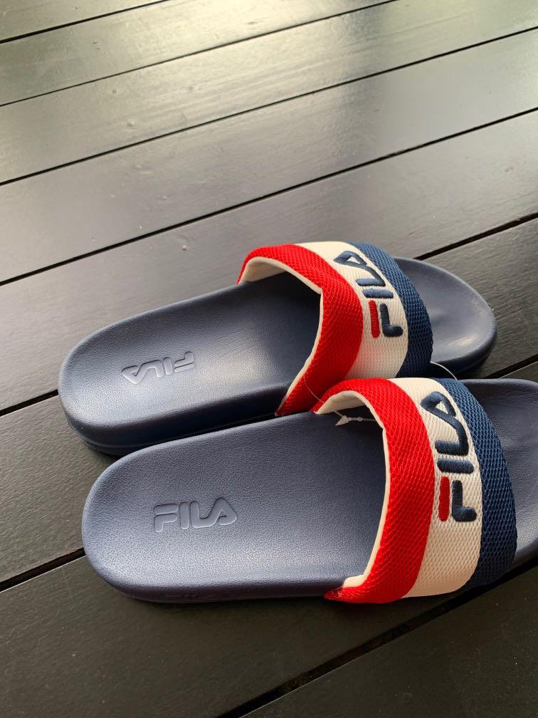 Fila signature sliders, Women's Fashion, Footwear, Flipflops and Slides ...