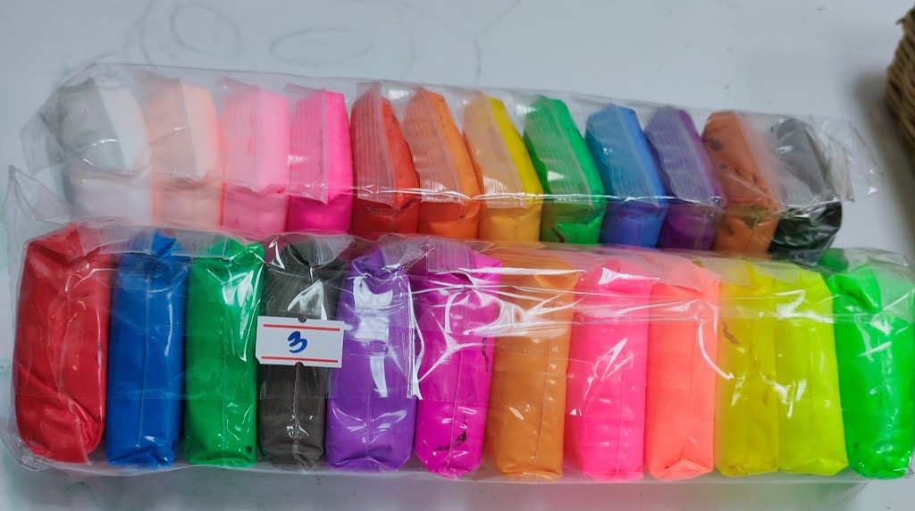 ONLY $3!! 12 colours of Clay,Jumping Clay, air dry clay, Hobbies & Toys ...